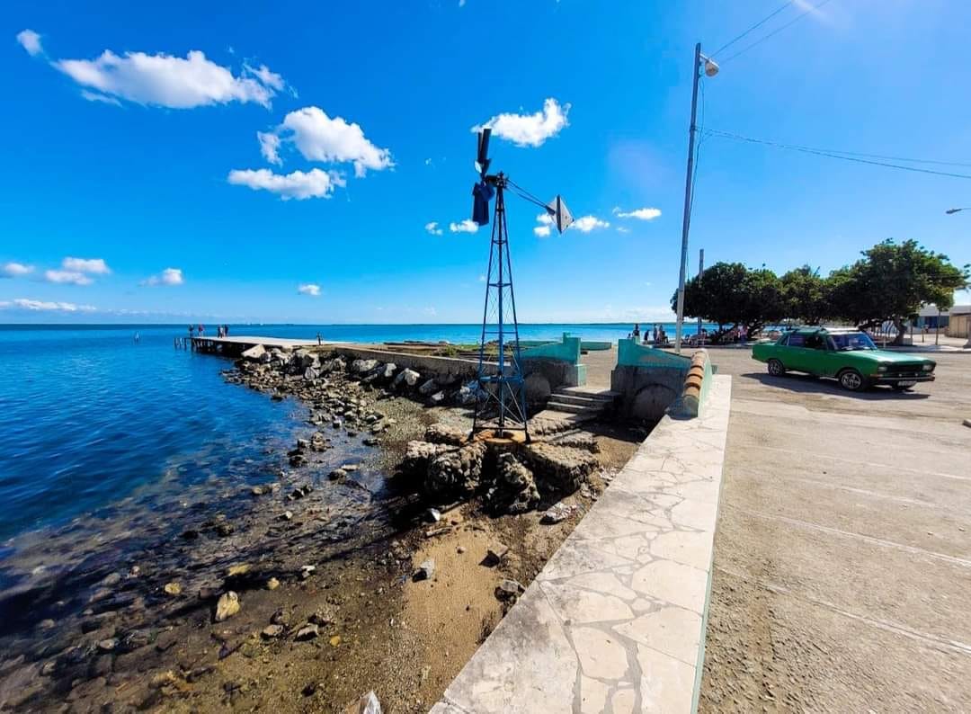 El pocito de agua dulce en el malecón de Puerto Padre: Un legado ...